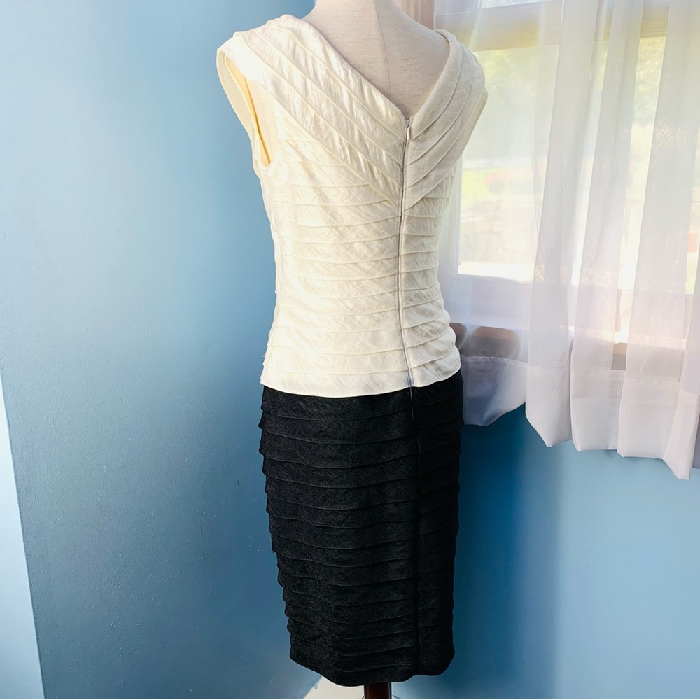Adrianna Papell White And Black Shutter Pleat Dress - Gem